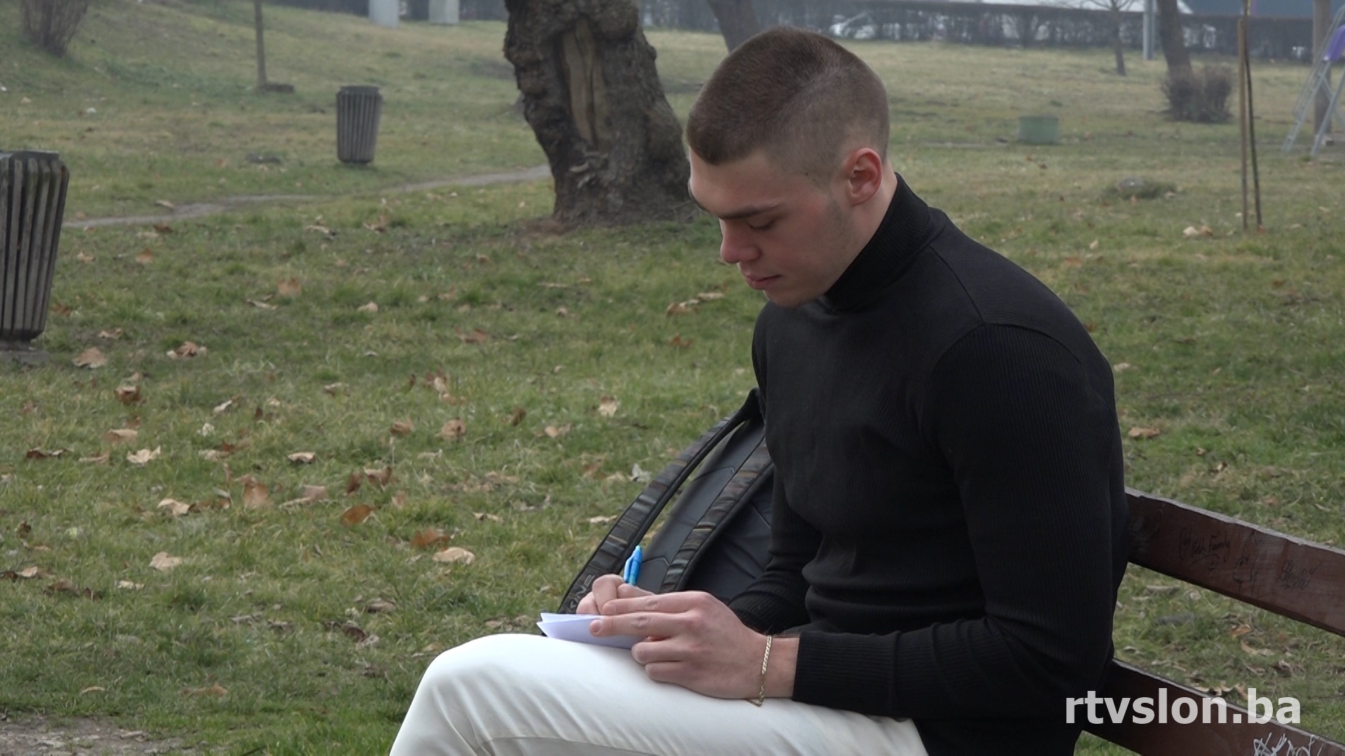 Živanović: Pisanje sam zavolio u srednjoj školi - RTV SLON